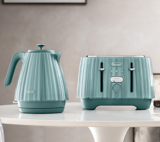 De’Longhi Ballerina Kettle & Toaster Set – Laguna Green – Adams